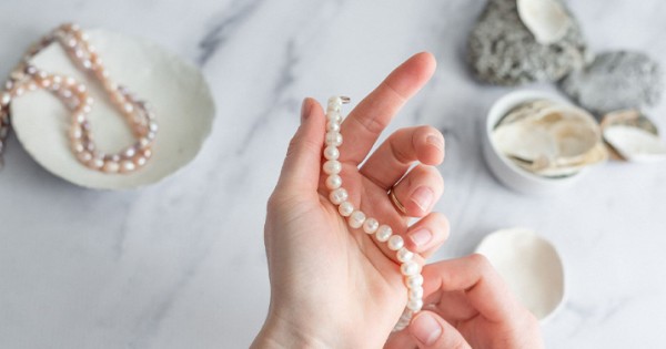 Pearl Elegance Preserved: A Comprehensive Guide to Cleaning and ...