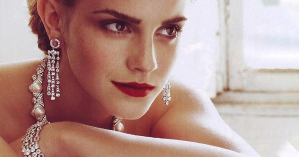 The Timeless Charm of Pearls: Hollywood Icons Who Rocked Them
