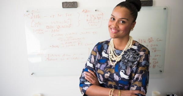 Formal Attire for Women: Dress Code Style Guide 2023