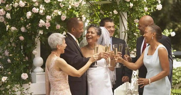 The Best 30th Anniversary Gift Ideas and Party Planning Tips