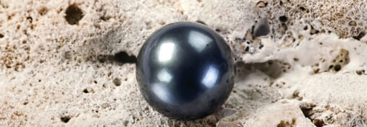 What Is Nacre? How Does It Impact The Value of Pearls?